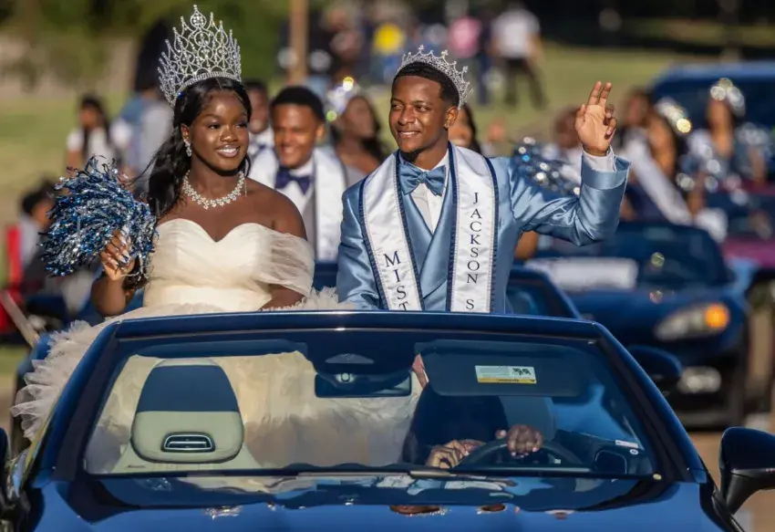 THEE homecoming parade brings music and joy for Jackson State fans | The Greenwood Commonwealth
